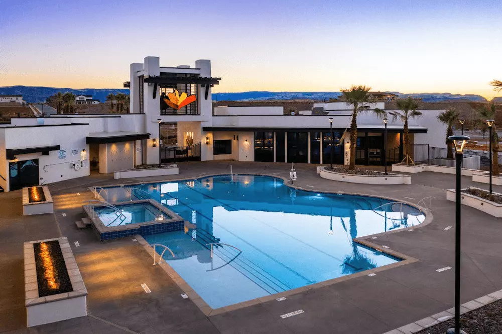 Desert Color | Southern Utah | Red Rock Vacation Rentals | Stay in St ...